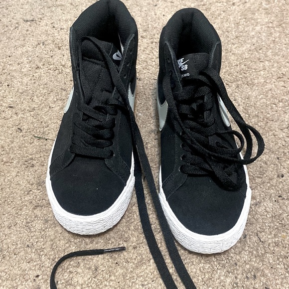 Nike | Shoes | Worn Once Black Nike Zoom Air Sneakers | Poshmark
